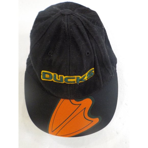 Captivating Headgear | Accessories | Vintage Oregon Ducks Webfoot Hat ...